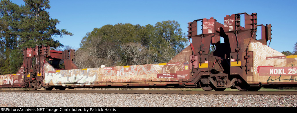 NOKL 250469E X-SP 2369E X-GBRX 2369E 1988-built Gunderson, Lot 18955 TWIN STACK 40-foot bulkhead ...